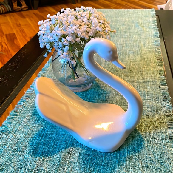Other | Vintage Cream Swan | Poshmark